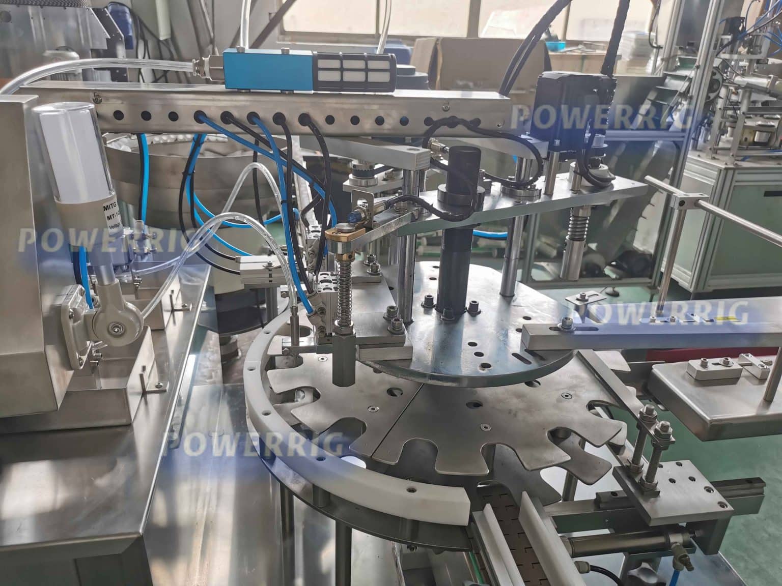A Complete Guide to Glue Filling Machines - Powerrig Machinery