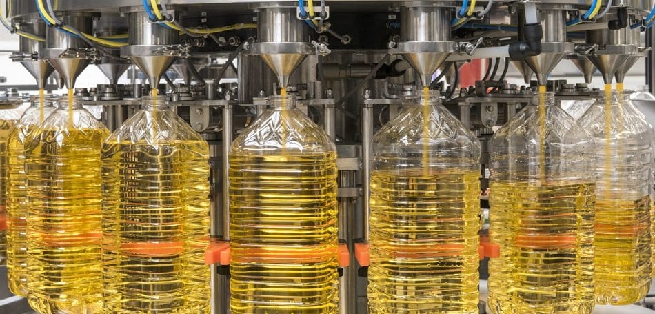A Complete Guide to Edible Oil Bottle Filling Machine - Powerrig Machinery